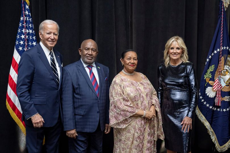 Beit-Salam | Le President AZALI Assoumani et son épouse, ont répondu à ...